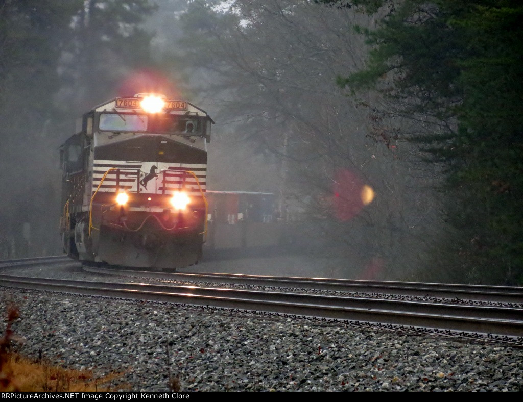 NS train #221 (Intermodal) (Charlotte, NC - Atlanta, GA) (pic 2)
